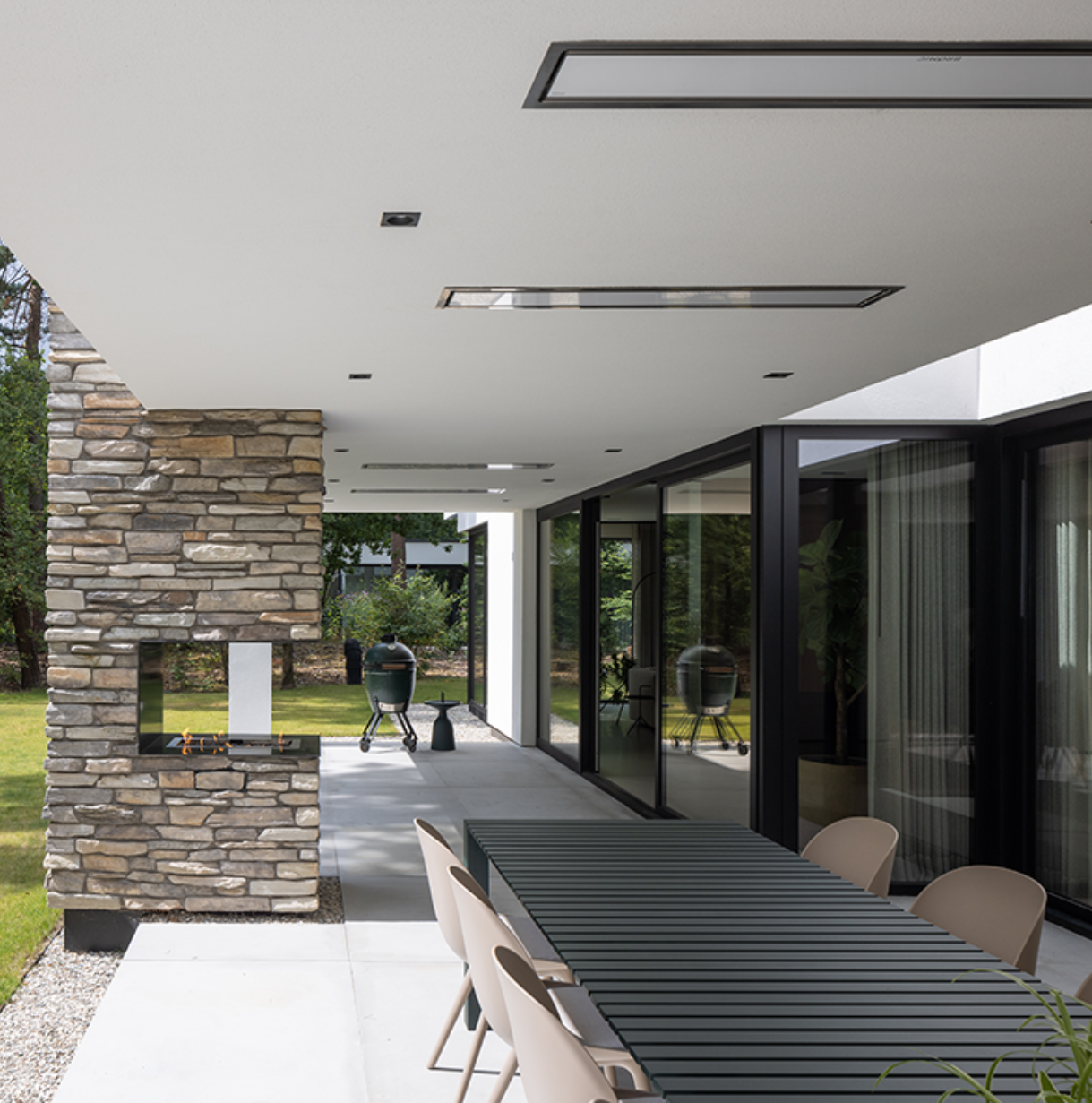 Luxury Commercial & Residential Outdoor Heaters | Bromic Heating Australia